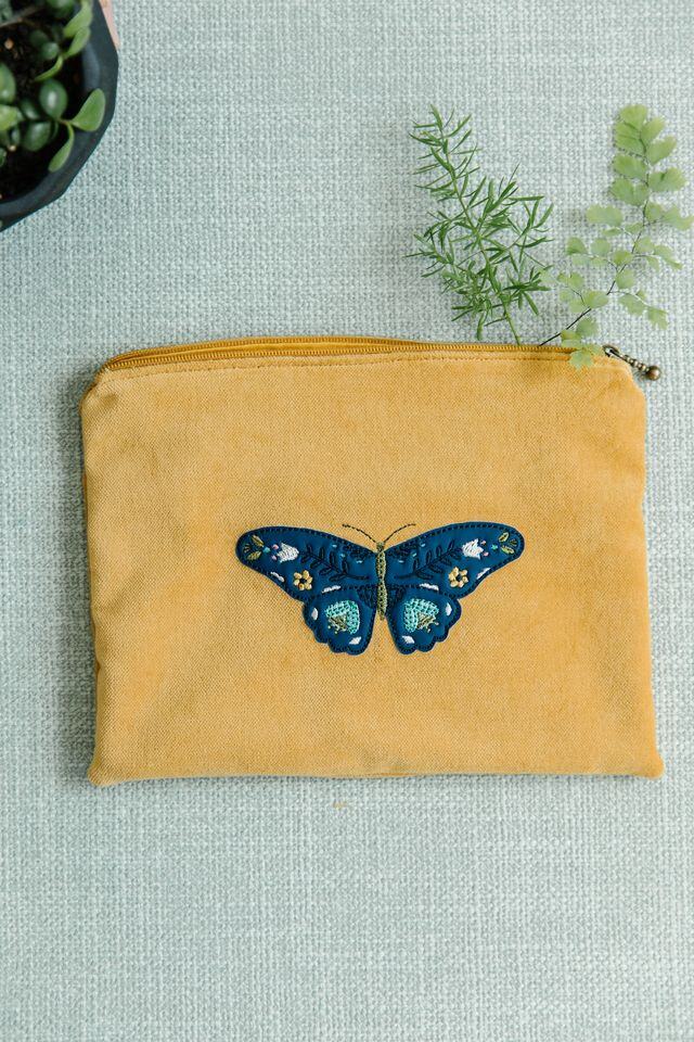 10 Teacher Gifts to Make on Your Embroidery Machine (Plus a Graduation ...